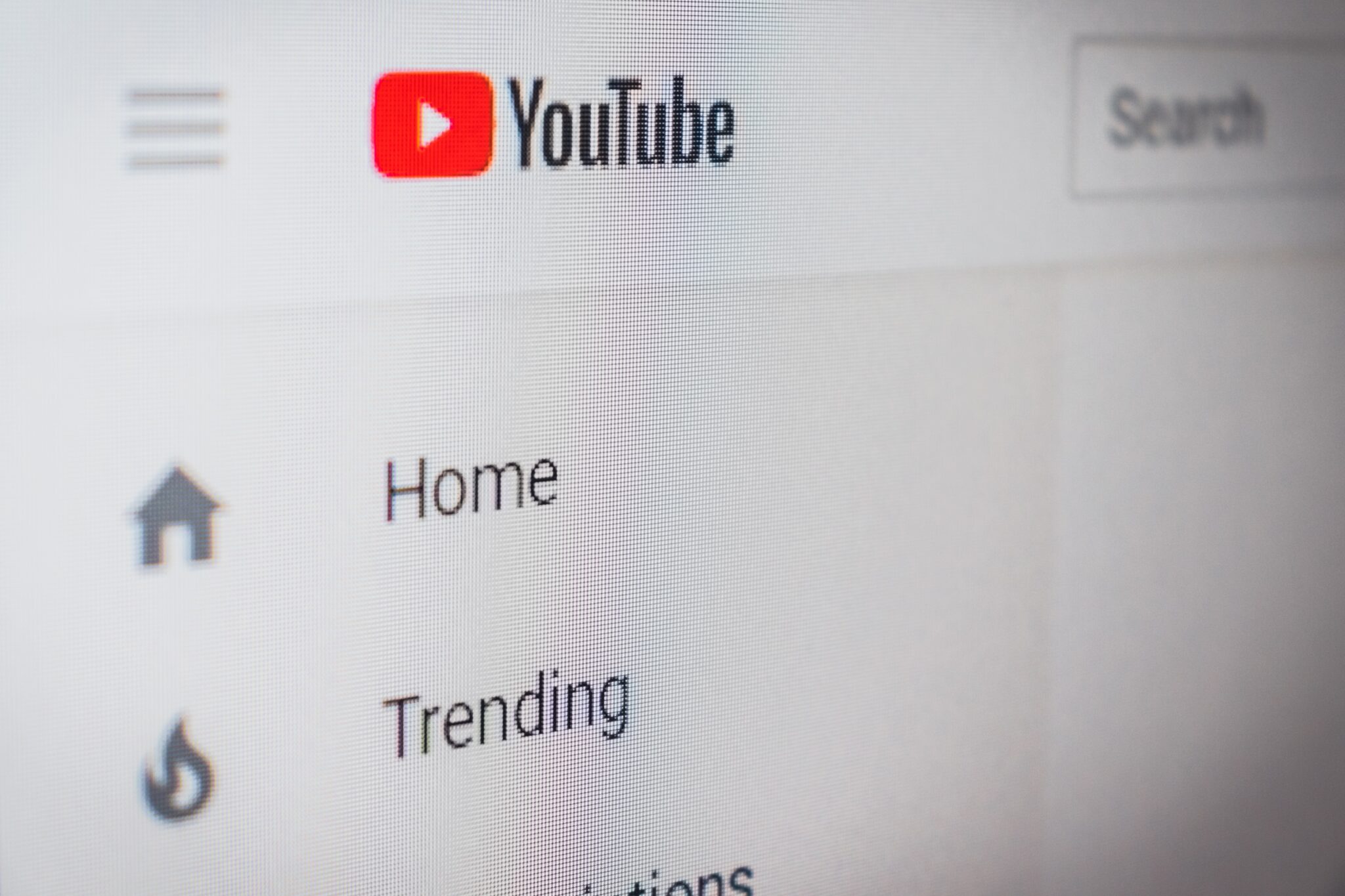 8 Fixes to Stop YouTube From Pausing on Mobile & Desktop