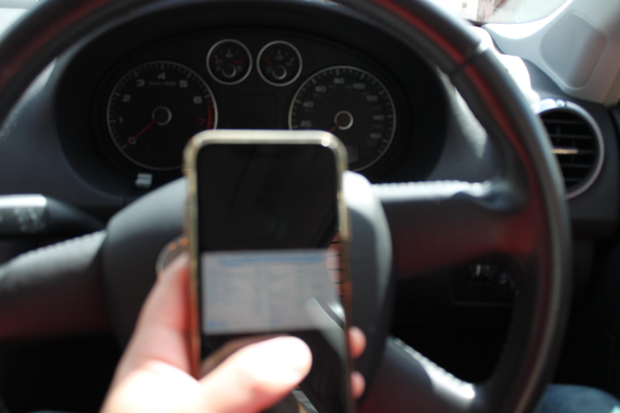 How Can Smart Devices Help You Travel With Peace of Mind?